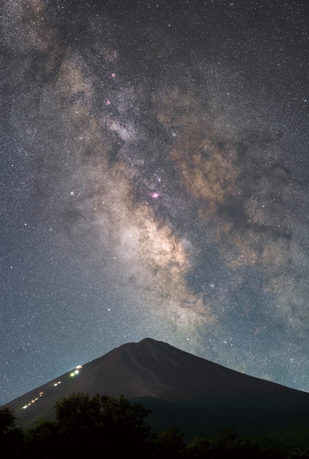 The Outstanding Beauty ofthe Stars throughout the frame. | S’neighbors ...